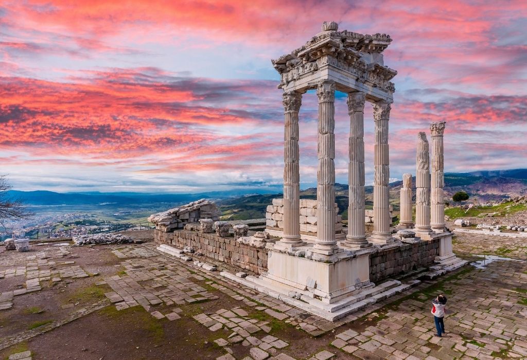 Ancient City of Pergamon Travel Guide - Piri Guide Blog