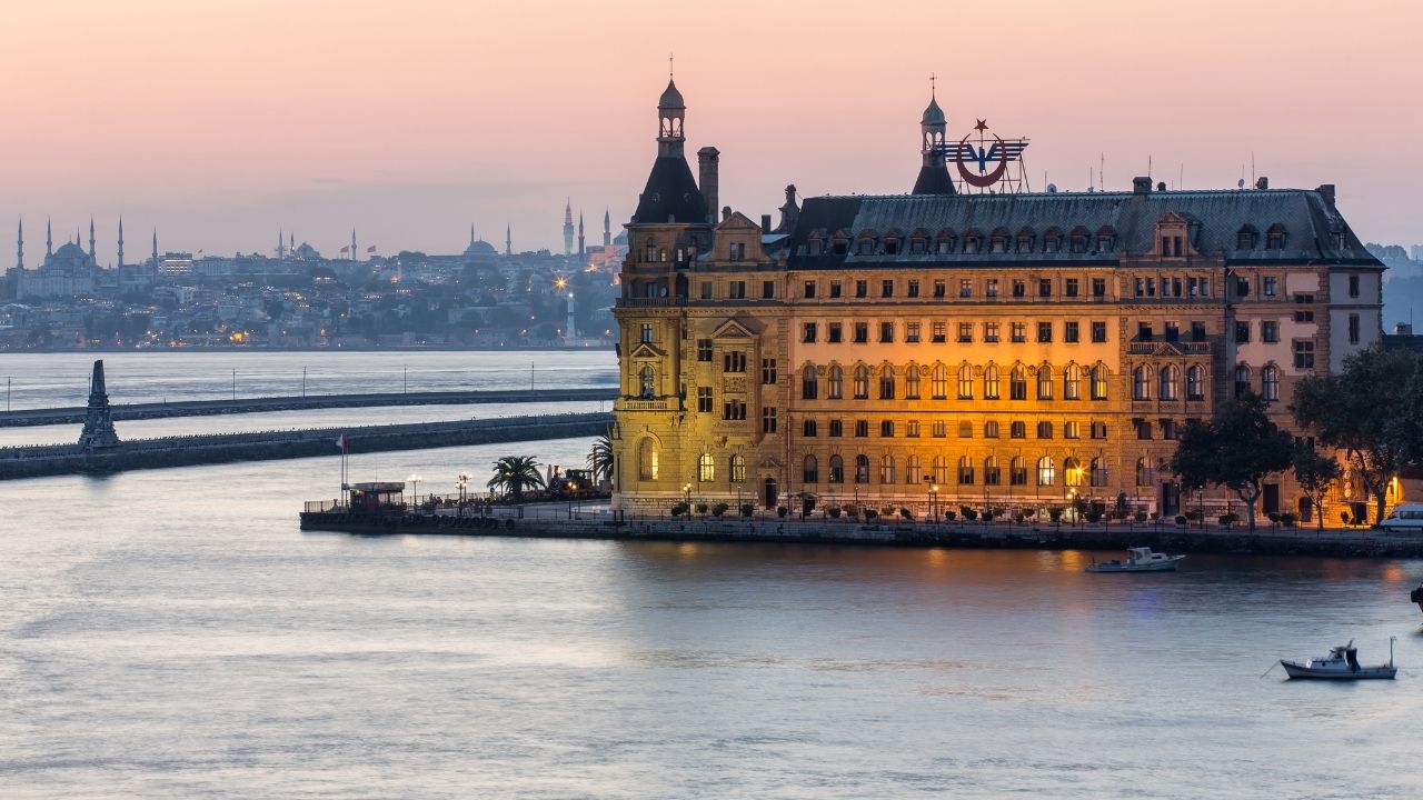 A Travel Guide to Karakoy - Piri Guide Blog